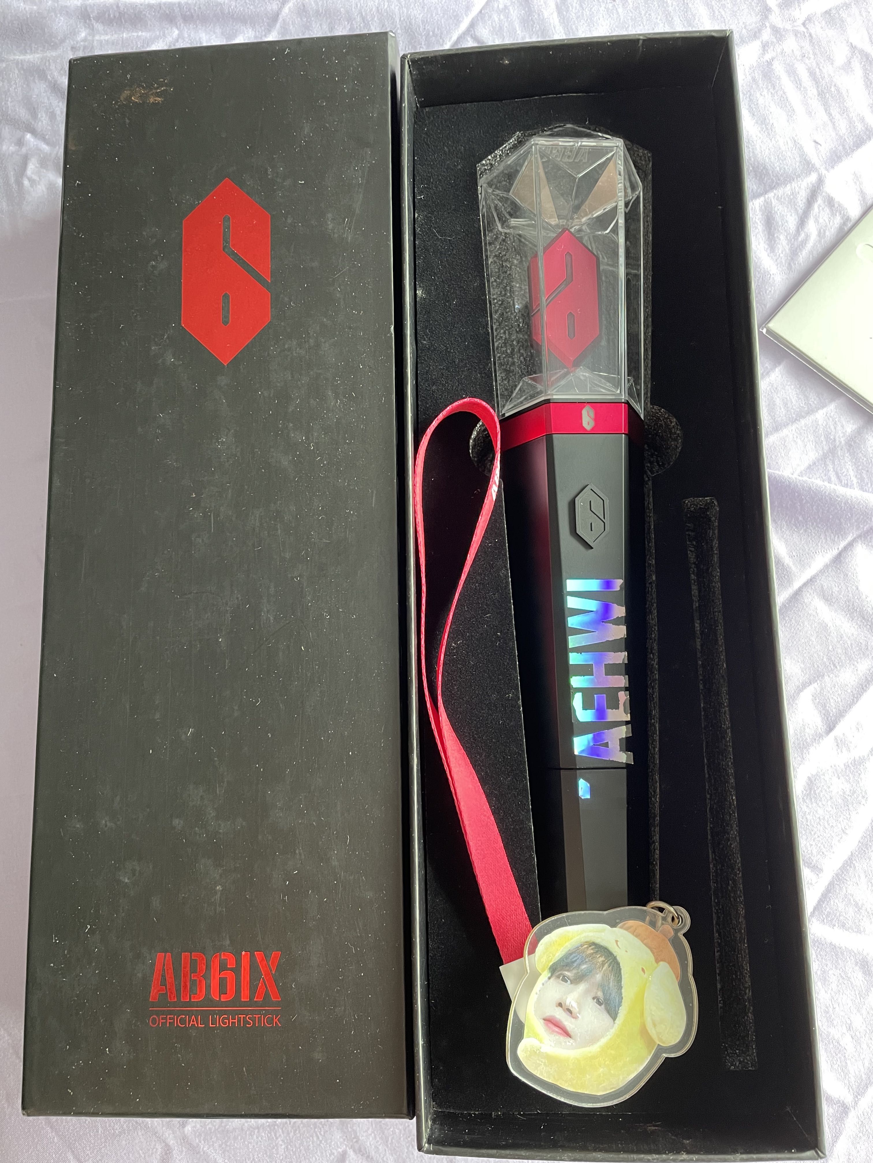 WTS AB6IX OFFICIAL LIGHTSTICK (FREE PC/ ALBUM) , Hobbies & Toys ...