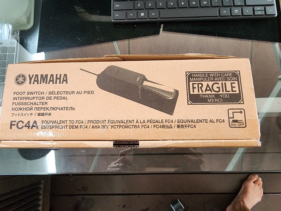 Yamaha FC4A Foot Switch (Pedal) for use with keyboard, Audio, Portable ...
