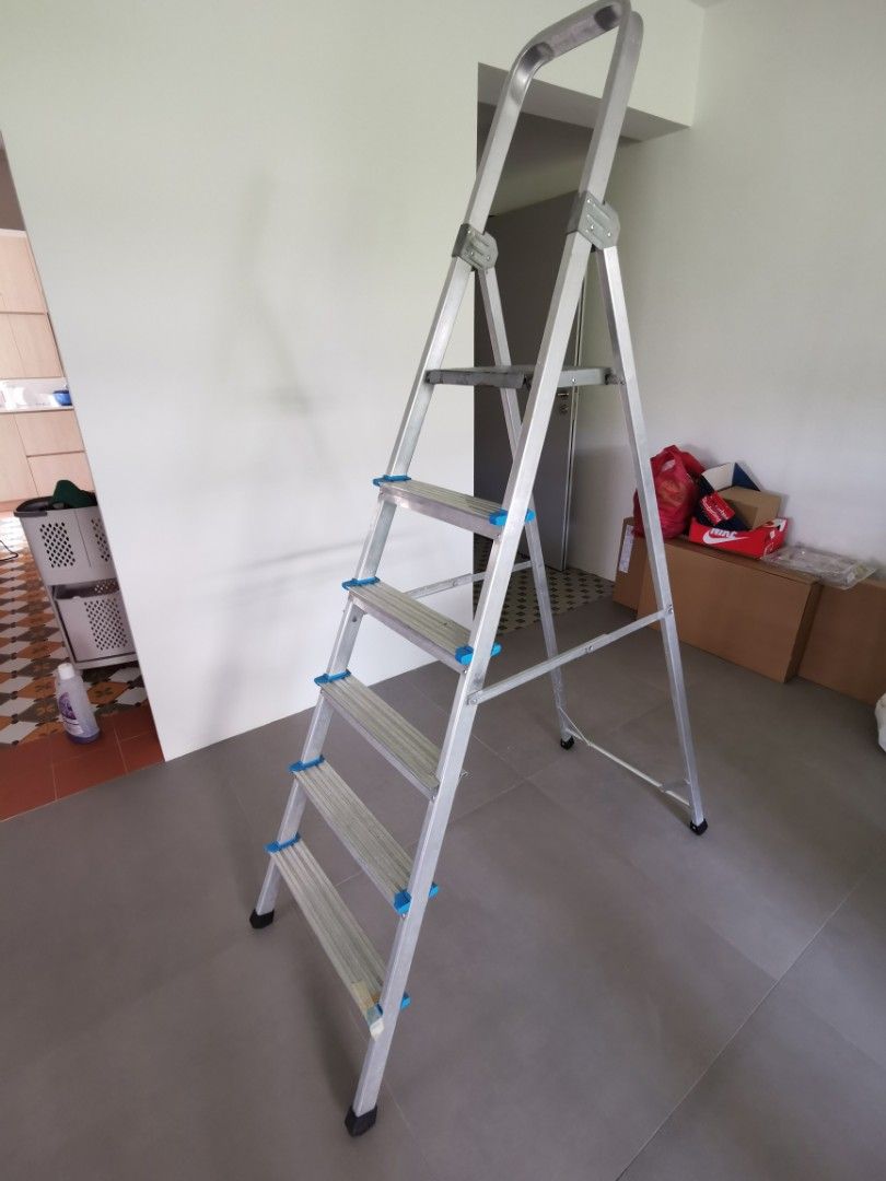 5 step ladder, Furniture & Home Living, Home Improvement & Organisation ...