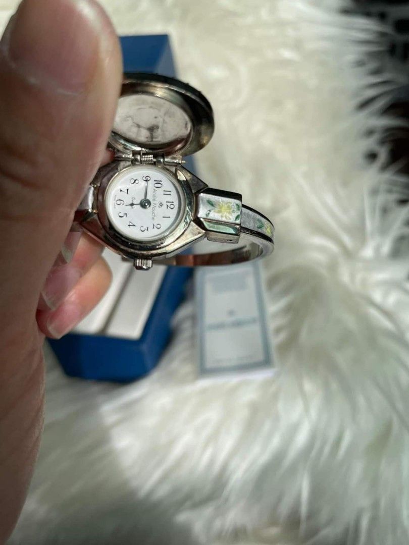 Andre Mouche Swiss Cameo Watch, Women's Fashion, Watches & Accessories ...