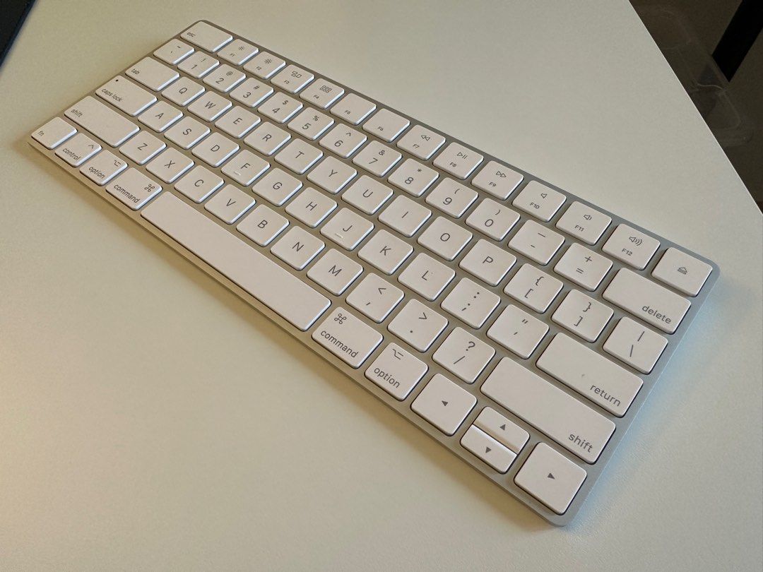 Apple Magic Keyboard (US keyboard layout), Computers & Tech, Parts ...