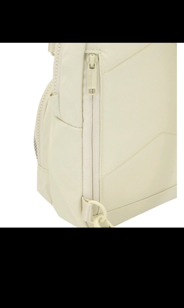 Authentic Brand New Discovery Expedition Crossbody Bag, Men's Fashion ...