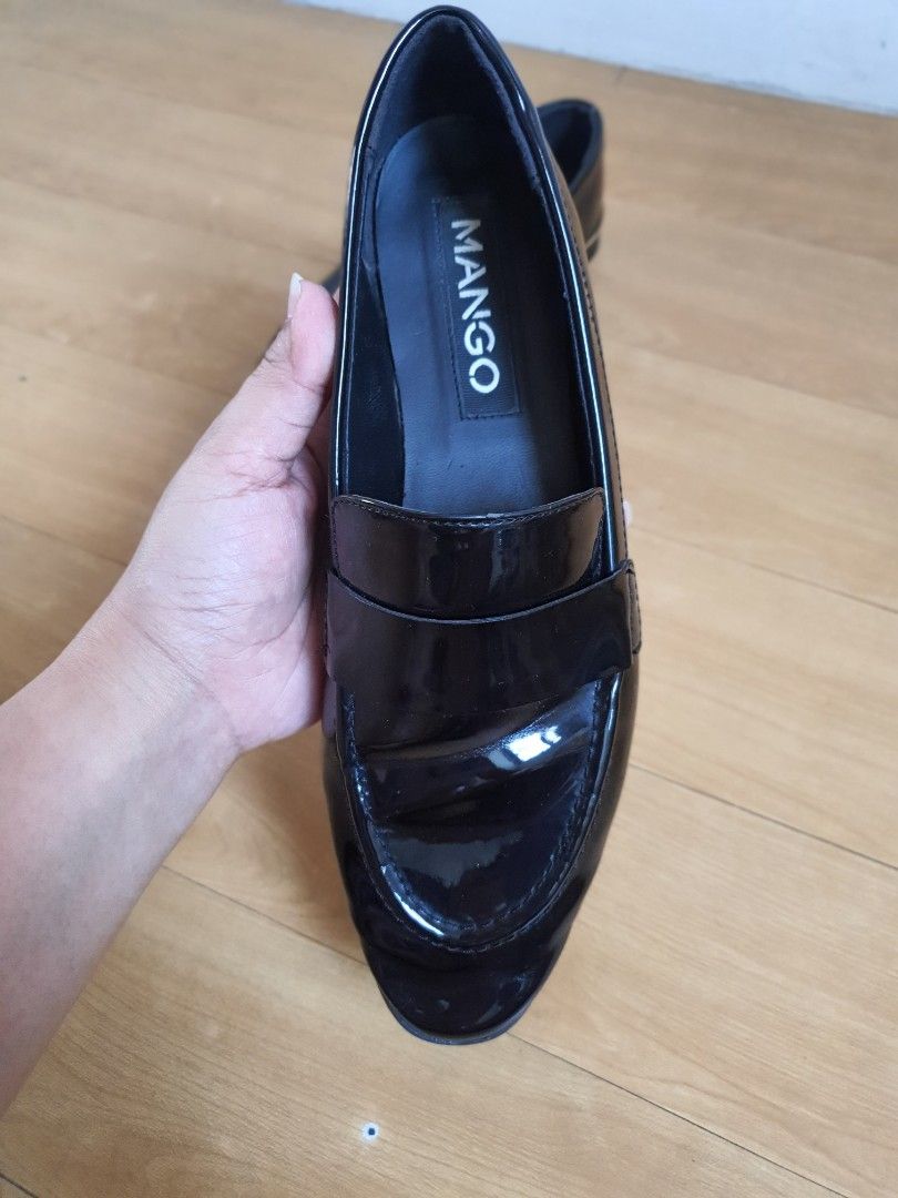 Authentic Mango Shoes, Women's Fashion, Footwear, Flats & Sandals on ...
