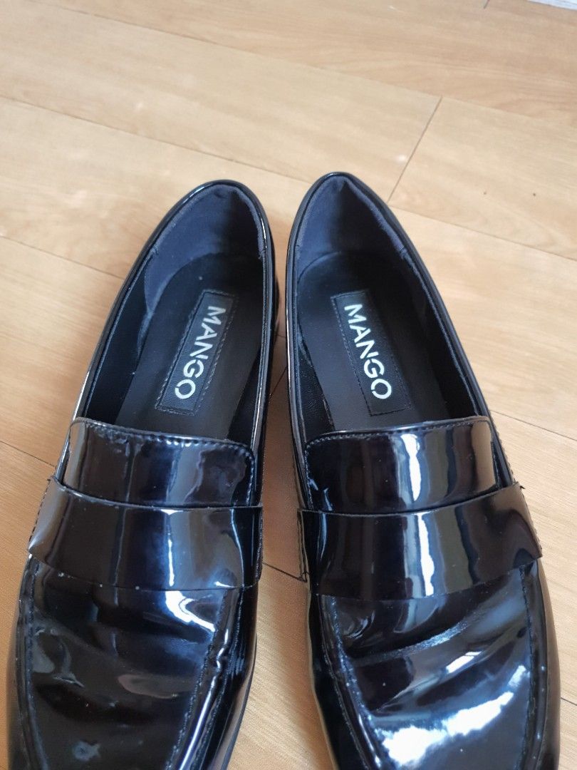 Authentic Mango Shoes, Women's Fashion, Footwear, Flats & Sandals on ...