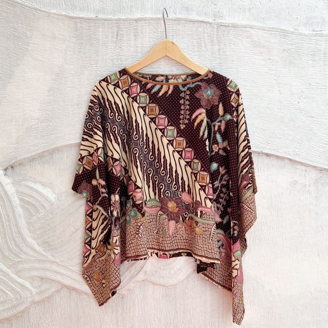 Batwing Batik Top, Women's Fashion, Tops, Blouses on Carousell