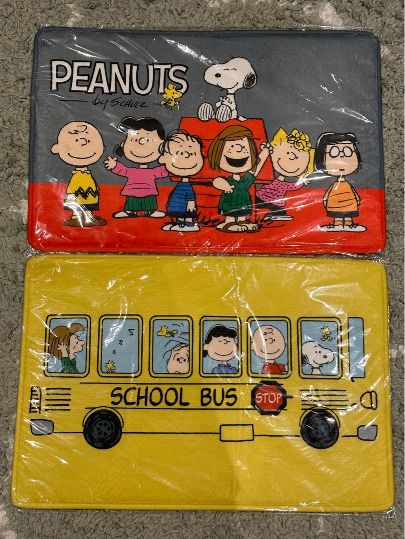 BNIB Snoopy (Peanuts) Rug / Mat, Furniture & Home Living, Home Decor ...