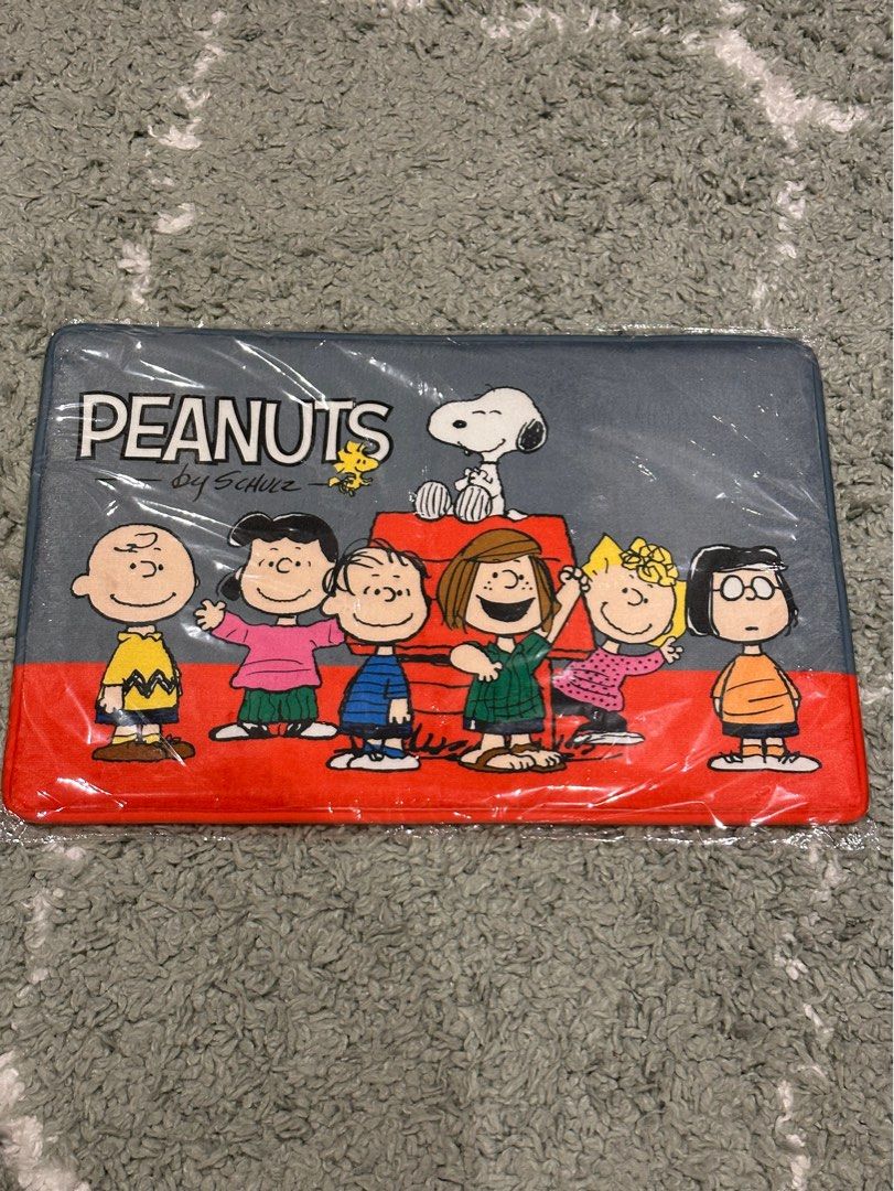 BNIB Snoopy (Peanuts) Rug / Mat, Furniture & Home Living, Home Decor, Carpets, Mats & Flooring ...
