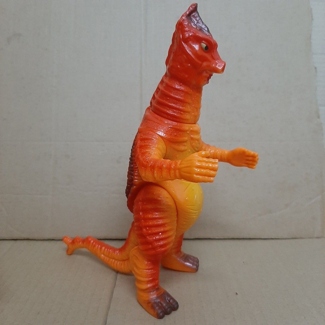 Bullmark Yamanaya Ultraman Kaiju Red King Banila Cosmos Eclipse Mode ...