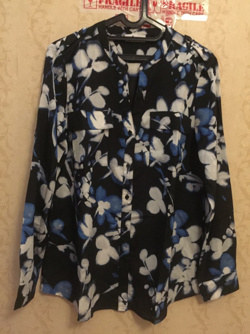 CALVIN KLEIN Flower Blouse, Fesyen Wanita, Pakaian Wanita, Atasan di ...