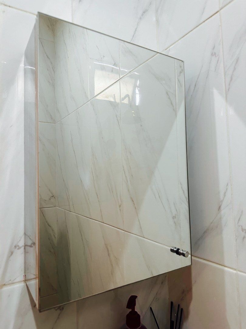 CERMIN KABINET KAMAR MANDI 35 x 50cm, Perabotan Rumah di Carousell