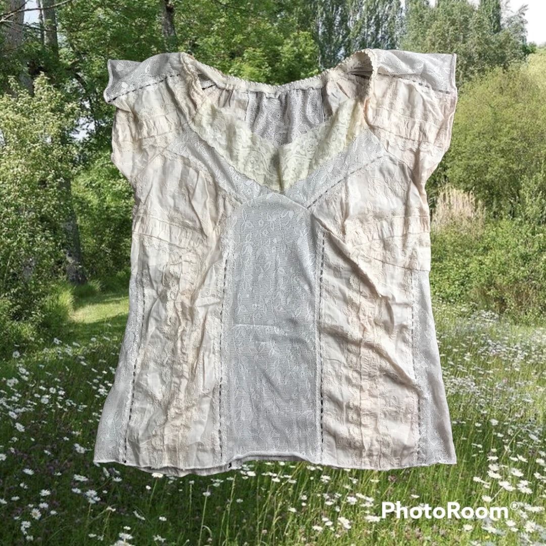 COQUETTE COTTAGECORE WHITE DAINTY TOP, Women's Fashion, Tops, Blouses ...