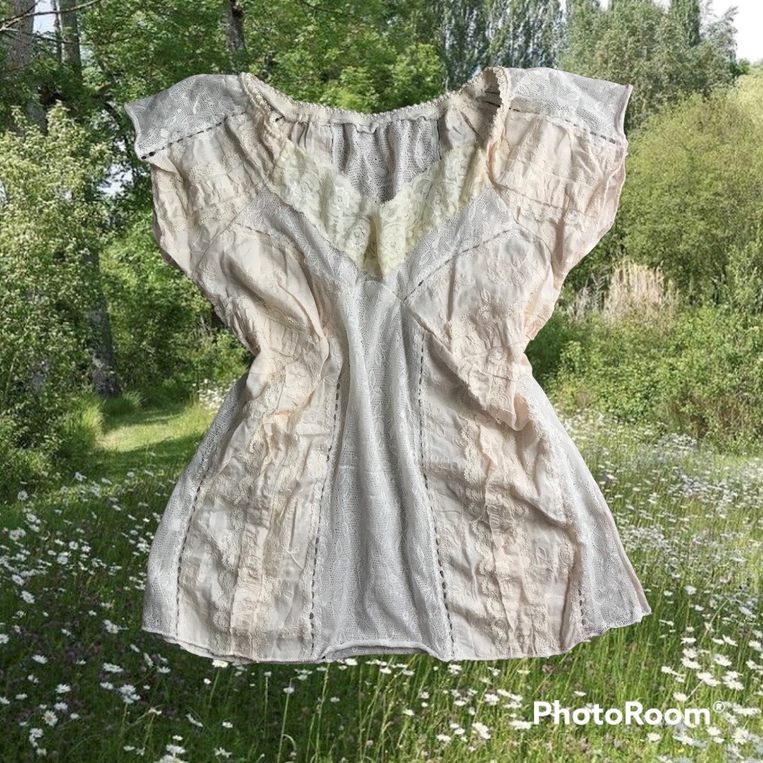 COQUETTE COTTAGECORE WHITE DAINTY TOP, Women's Fashion, Tops, Blouses ...