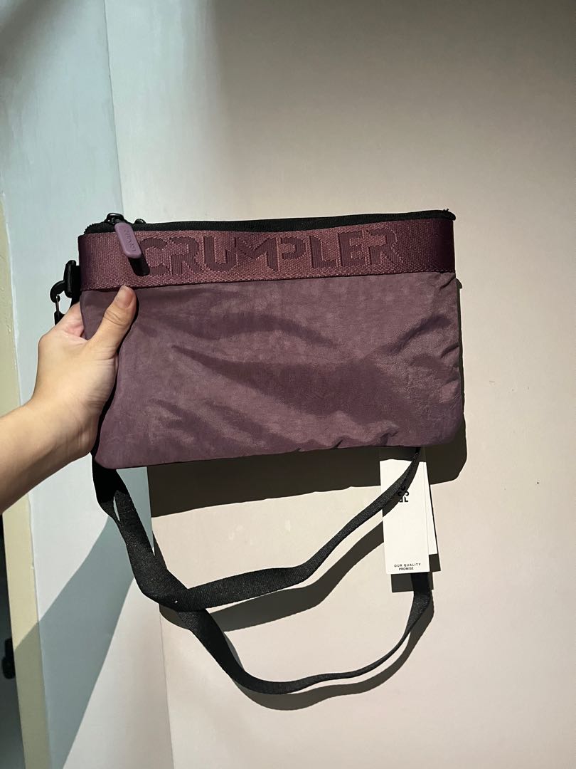 Crumpler messenger bag/pouch, Men's Fashion, Bags, Belt bags, Clutches ...