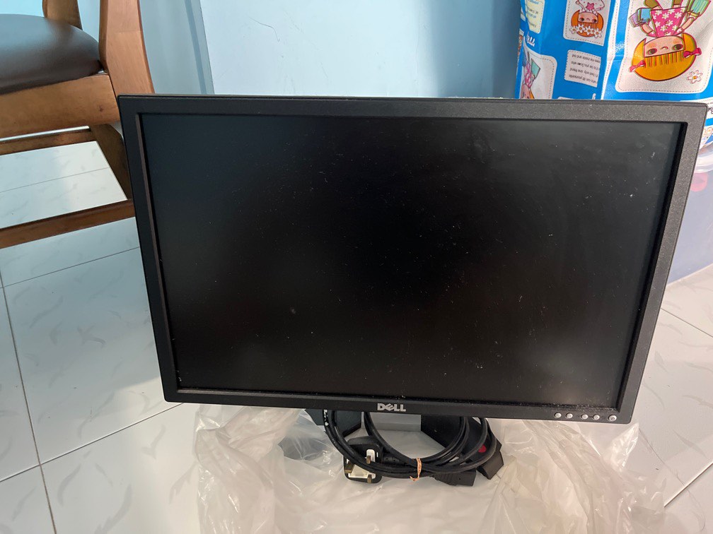 Dell monitor from old com 21inch, Computers & Tech, Parts & Accessories ...