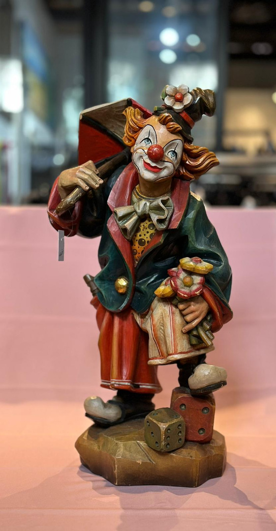 Demetz Patrick wood carving "Sweetheart" clown, Furniture & Home Living ...