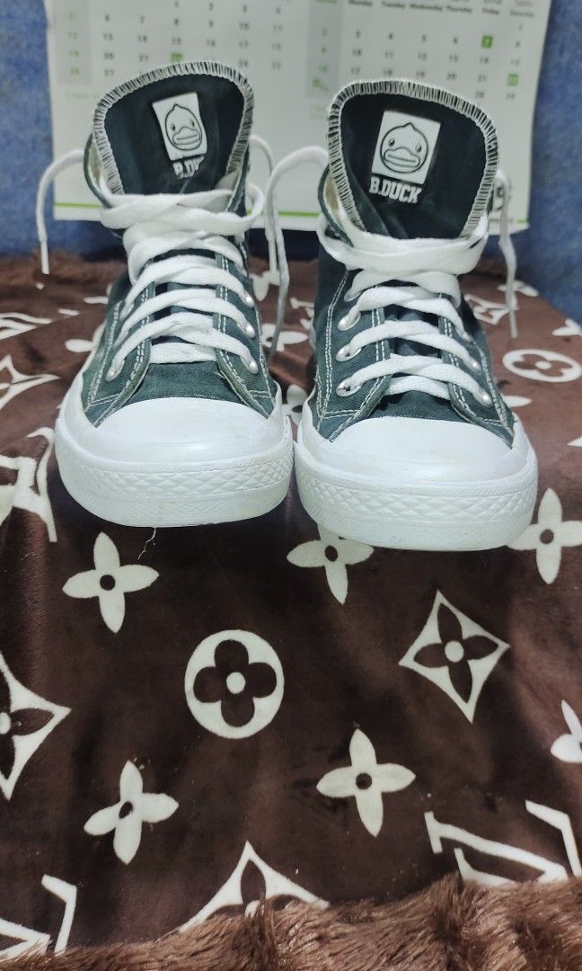 Duck.B Sepatu fashion Second super Keren super ganteng dan branded ...