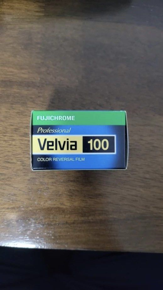 Fujifilm Velvia 100 35mm 36 exp Colour Reversal Slide Film (Exp: 10/ ...