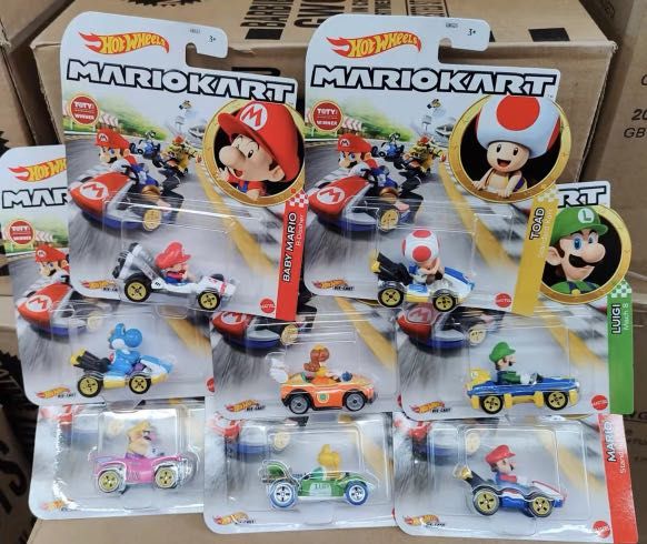Full set of 8 Super Mario hotwheels mariokart mario kart die-cast ...