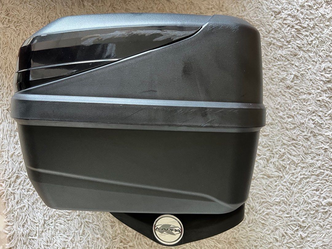 GIVI 32L motorcycle box, Motorcycles, Motorcycle Accessories on Carousell