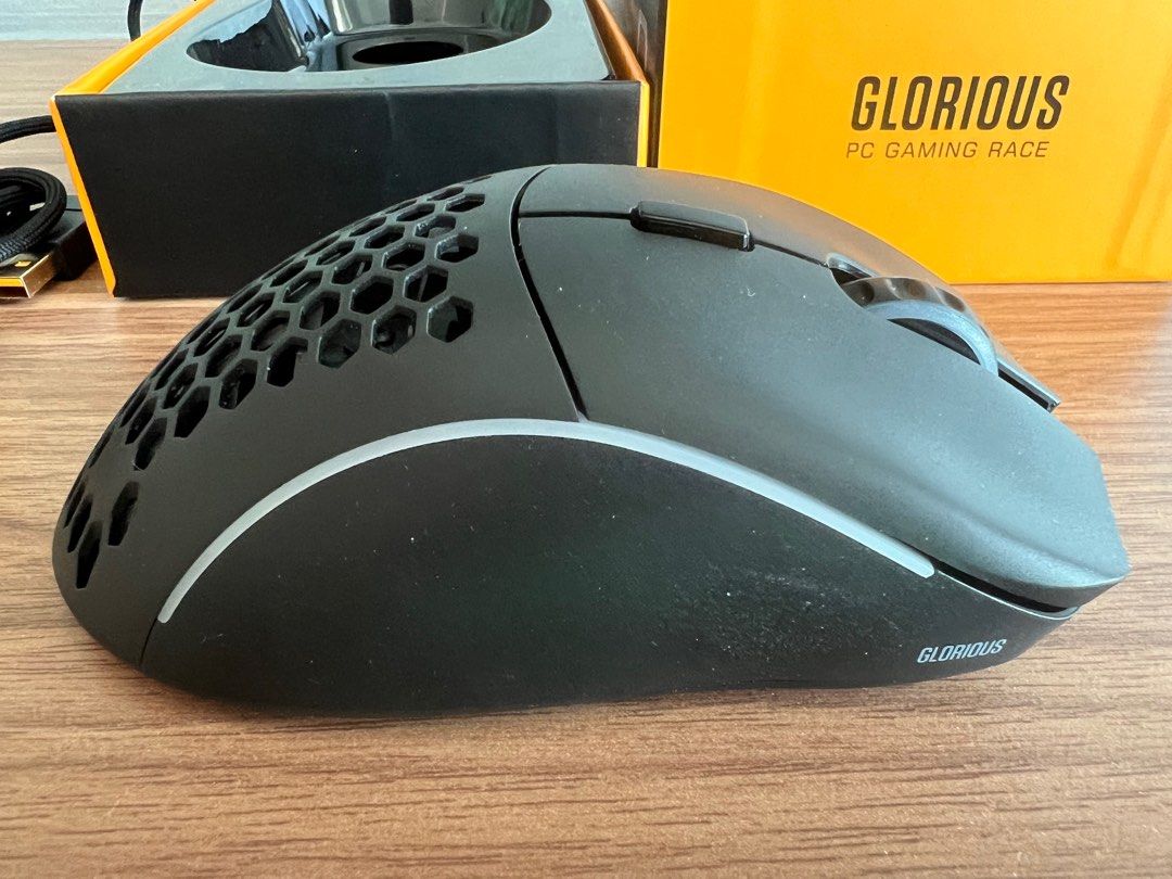 Glorious Model D wireless mouse, Computers & Tech, Parts & Accessories ...