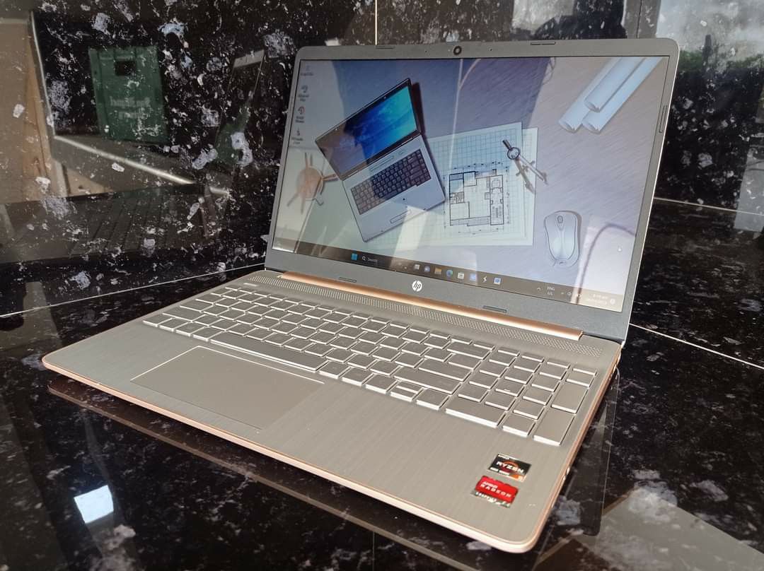 HP 15s Ryzen 5 8gb ram 512gb ssd Amd Graphics Laptop, Computers & Tech ...
