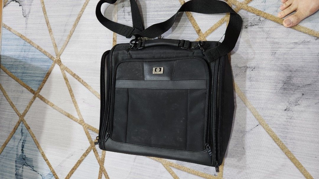 HP computer bag, Men's Fashion, Bags, Sling Bags on Carousell