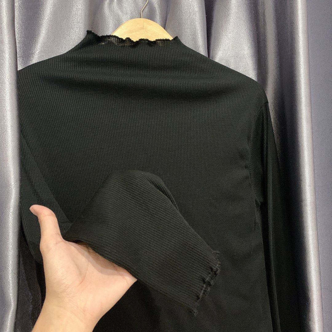 Inner hitam knit, Fesyen Wanita, Pakaian Wanita, Atasan di Carousell