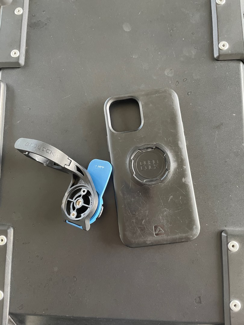 Iphone 12 Quadlock Casing & Handlebar Mount, Mobile Phones & Gadgets ...