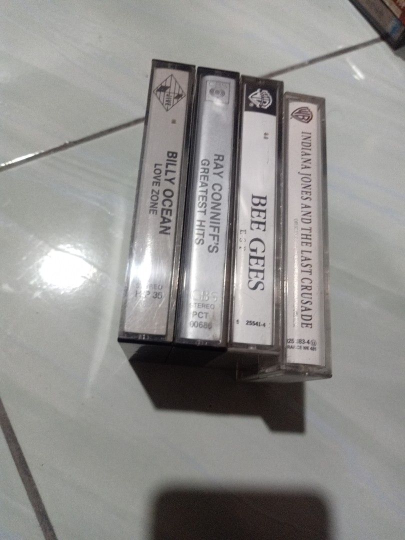 kaset lama english, Hobbies & Toys, Music & Media, CDs & DVDs on Carousell