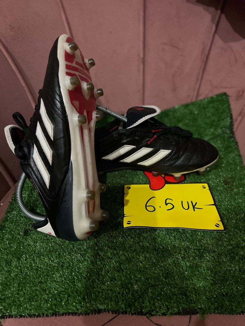 Kasut bola copa first gred, Men's Fashion, Footwear, Boots on Carousell