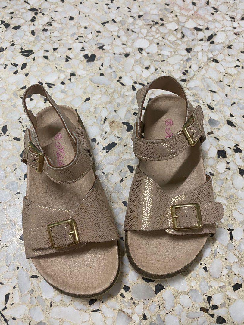 Kasut Raya kikilala, Babies & Kids, Babies & Kids Fashion on Carousell