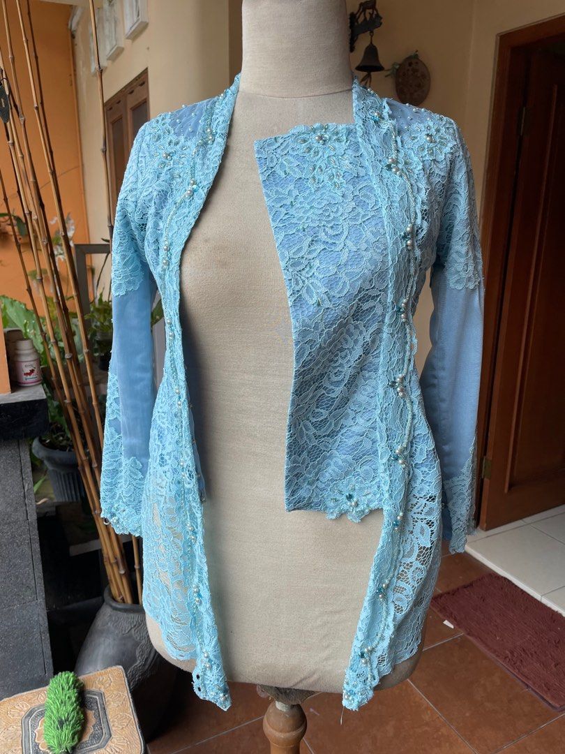 Kebaya brokat biru kondangan wisuda, Fesyen Wanita, Pakaian Wanita ...