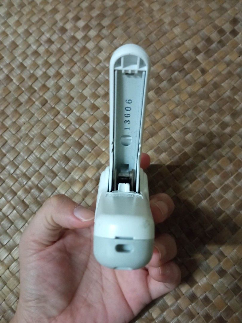 KOKUYO Japan Harinacs Staple-less Stapler, Hobbies & Toys, Stationary ...