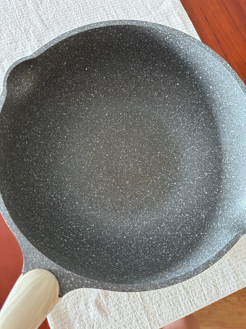 La Gourmet | SHOGUN GRANITE PLUS 28CM WOK, Furniture & Home Living ...