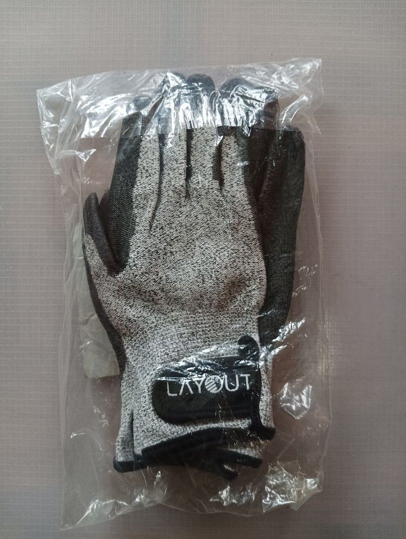 Layout Lite Gloves, Sports Equipment, Sports & Games, Racket & Ball ...