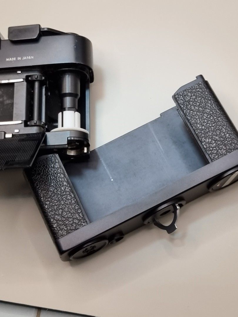 Leitz Minolta CL (Leica CL), Photography, Cameras on Carousell