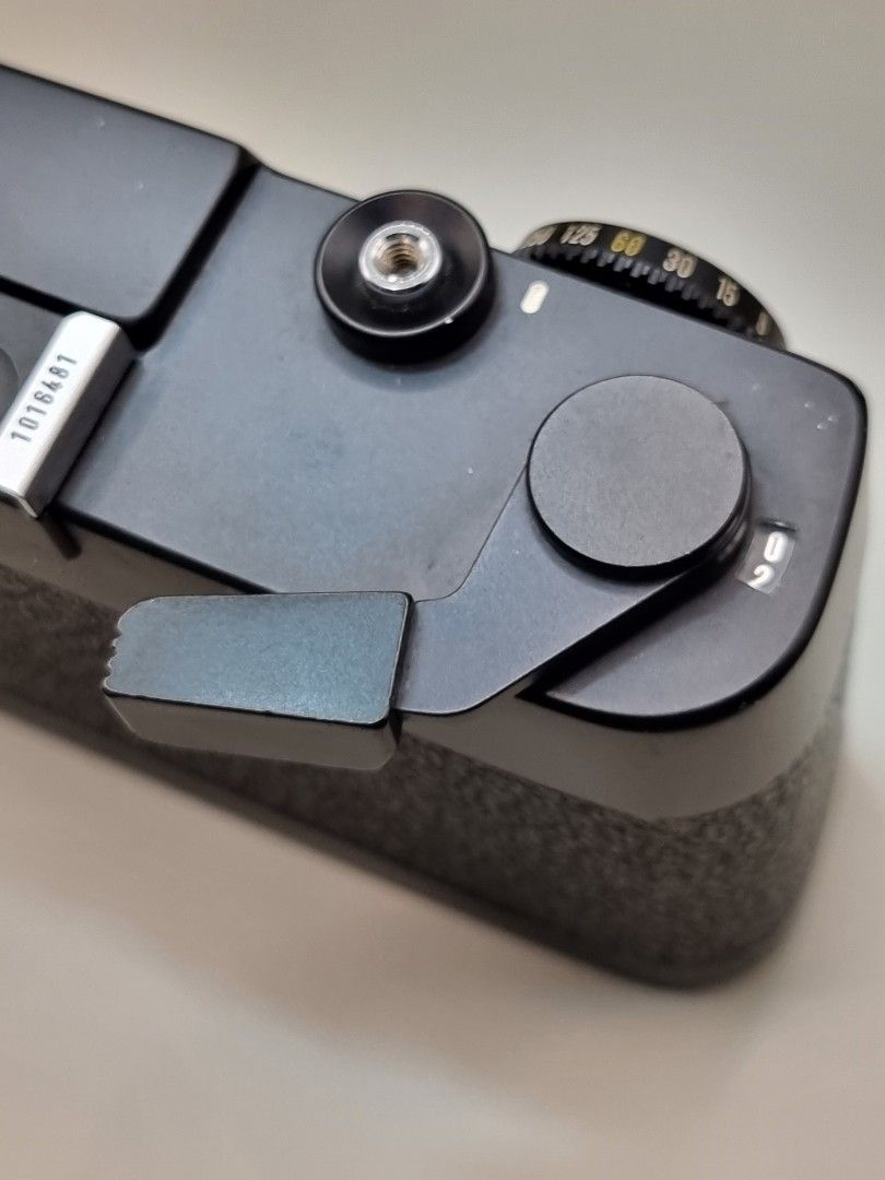 Leitz Minolta CL (Leica CL), Photography, Cameras on Carousell