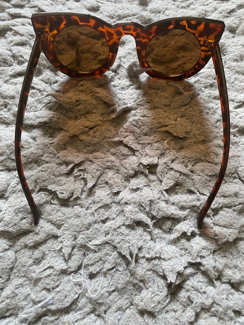 Leopard Print Tita shades/sunglasses, Women's Fashion, Watches ...