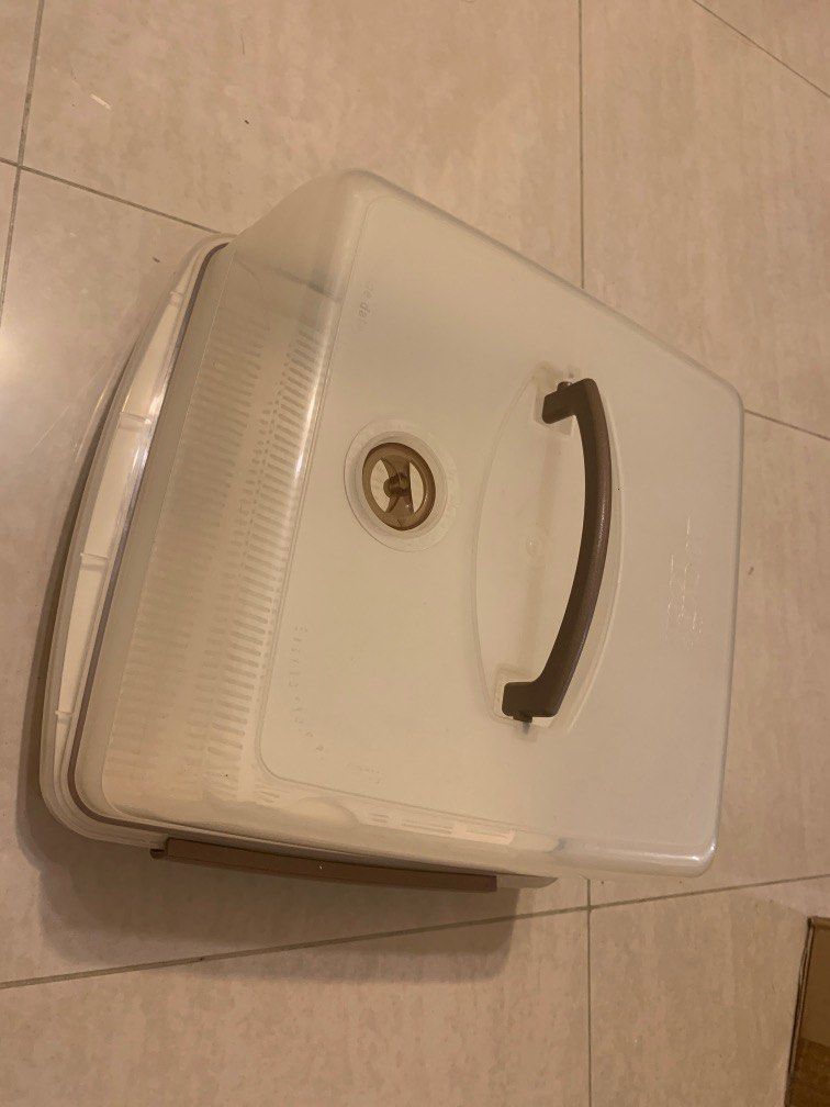 Lock N Lock Cake Carrier Box HLS102, Furniture & Home Living ...