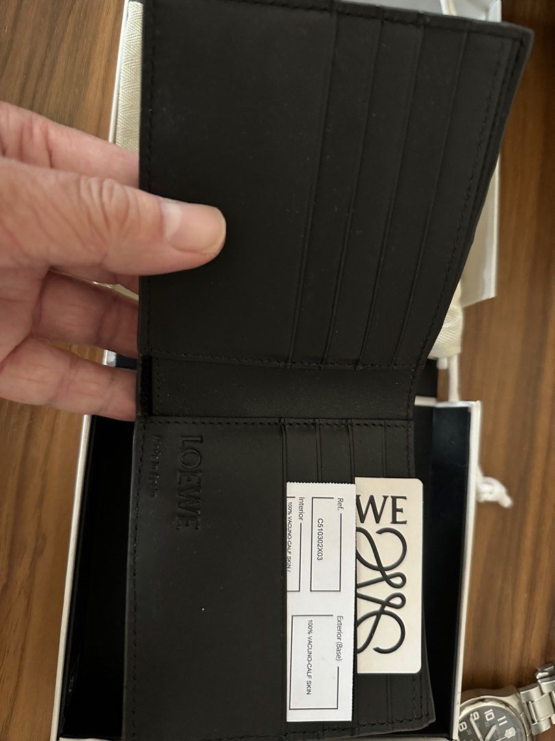Loewe, 名牌, 手袋及銀包 - Carousell