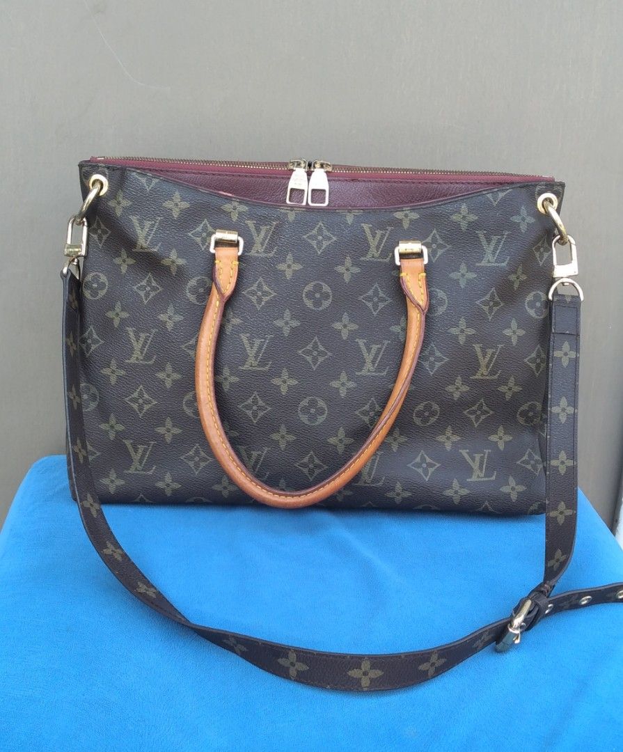Lv pallas mm, Fesyen Wanita, Tas & Dompet di Carousell