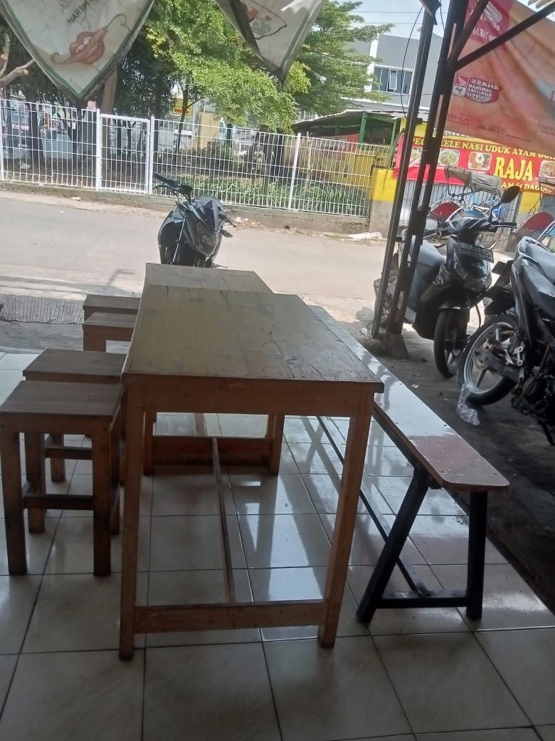 Meja kursi cafe warkop paket all, Perabotan Rumah di Carousell