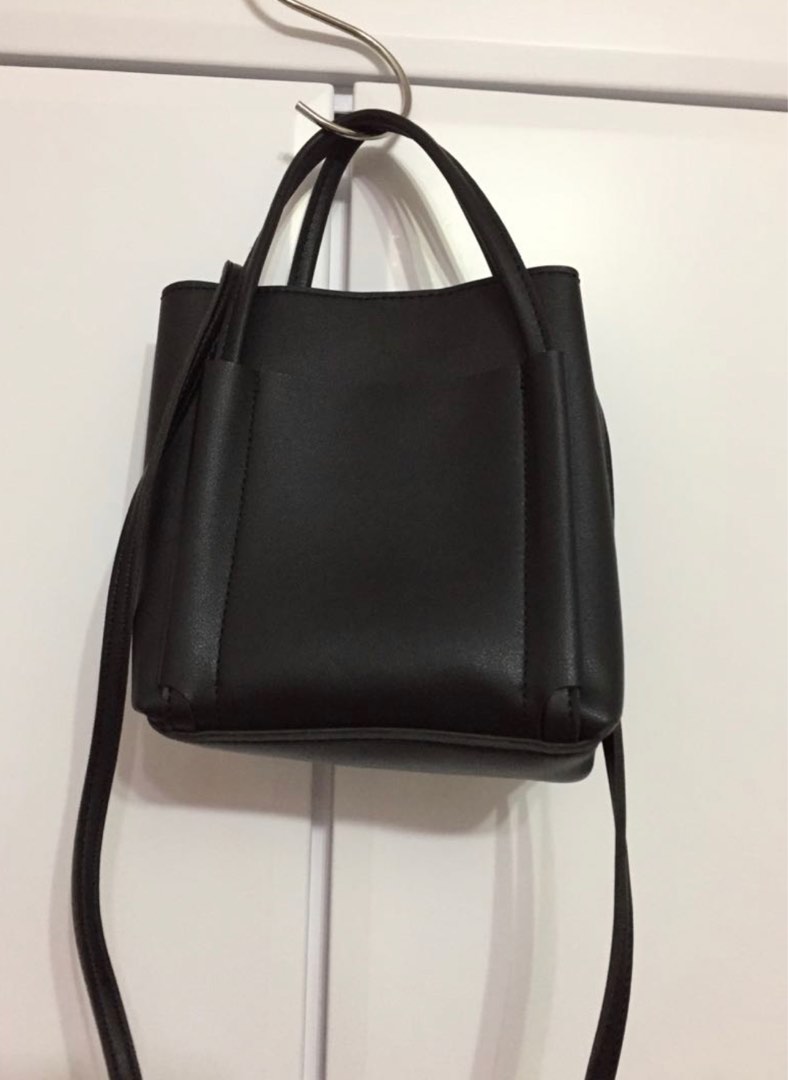 Miniso Little black two-ways sling bag, Women's Fashion, Bags & Wallets ... Miniso Little black two-ways sling bag, Women's Fashion, Bags & Wallets ...