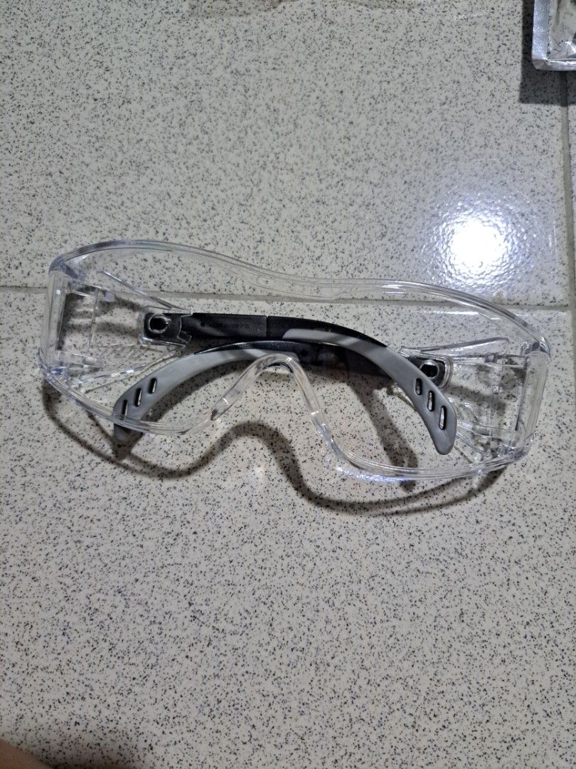 FREE O Level Physics revision handbook + lab goggles!, Hobbies & Toys ...