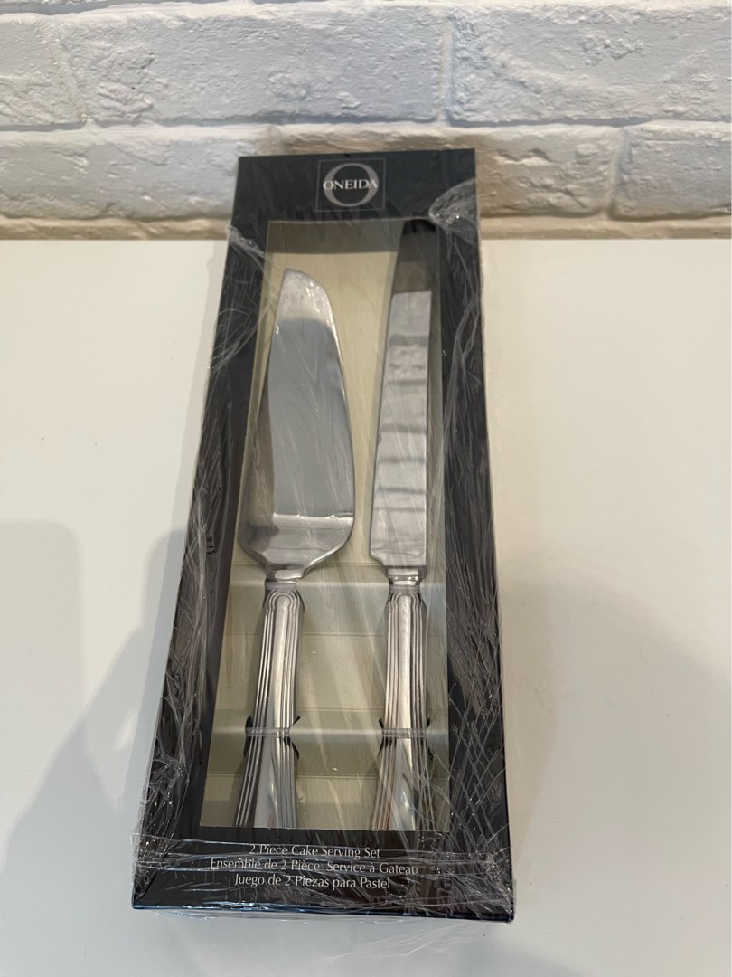 Oneida 2 piece Cake Serving Set on Carousell