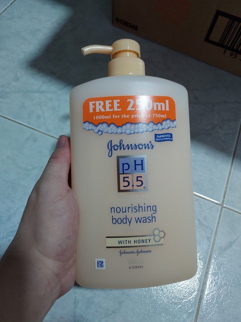 PH 5.5 nourishing body wash with honey, Beauty & Personal Care, Bath ...