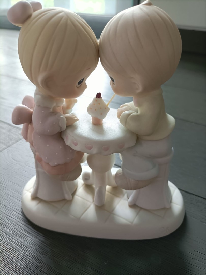 Precious Moments Figurines sharing a sundae, Hobbies & Toys ...