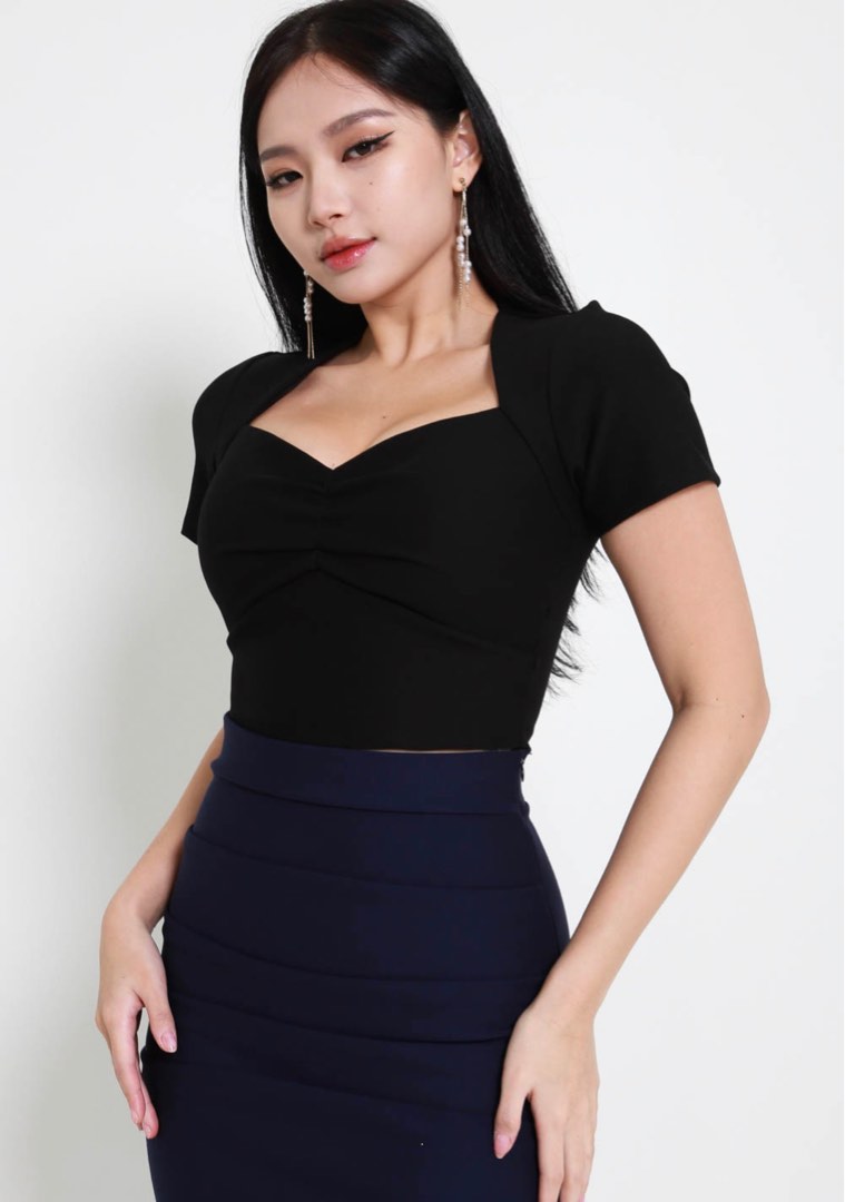 *Premium* Zoey Sweetheart Queen Anne Top (Black), Women's Fashion, Tops, Blouses on Carousell
