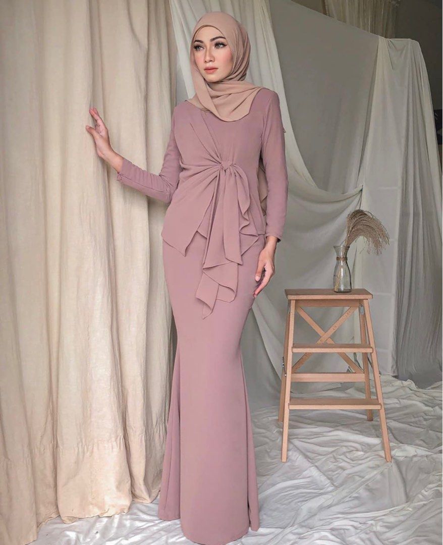Qiszar Amber Luxe, Women's Fashion, Muslimah Fashion, Baju Kurung ...