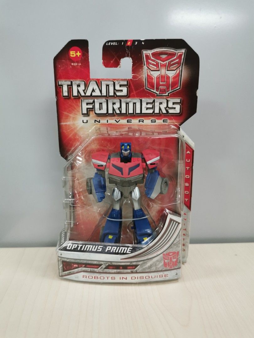 Rare Optimus Primes (legend class), Hobbies & Toys, Toys & Games on ...